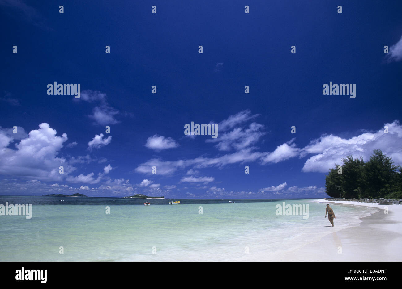 Sea water bath scenery hi-res stock photography and images - Alamy