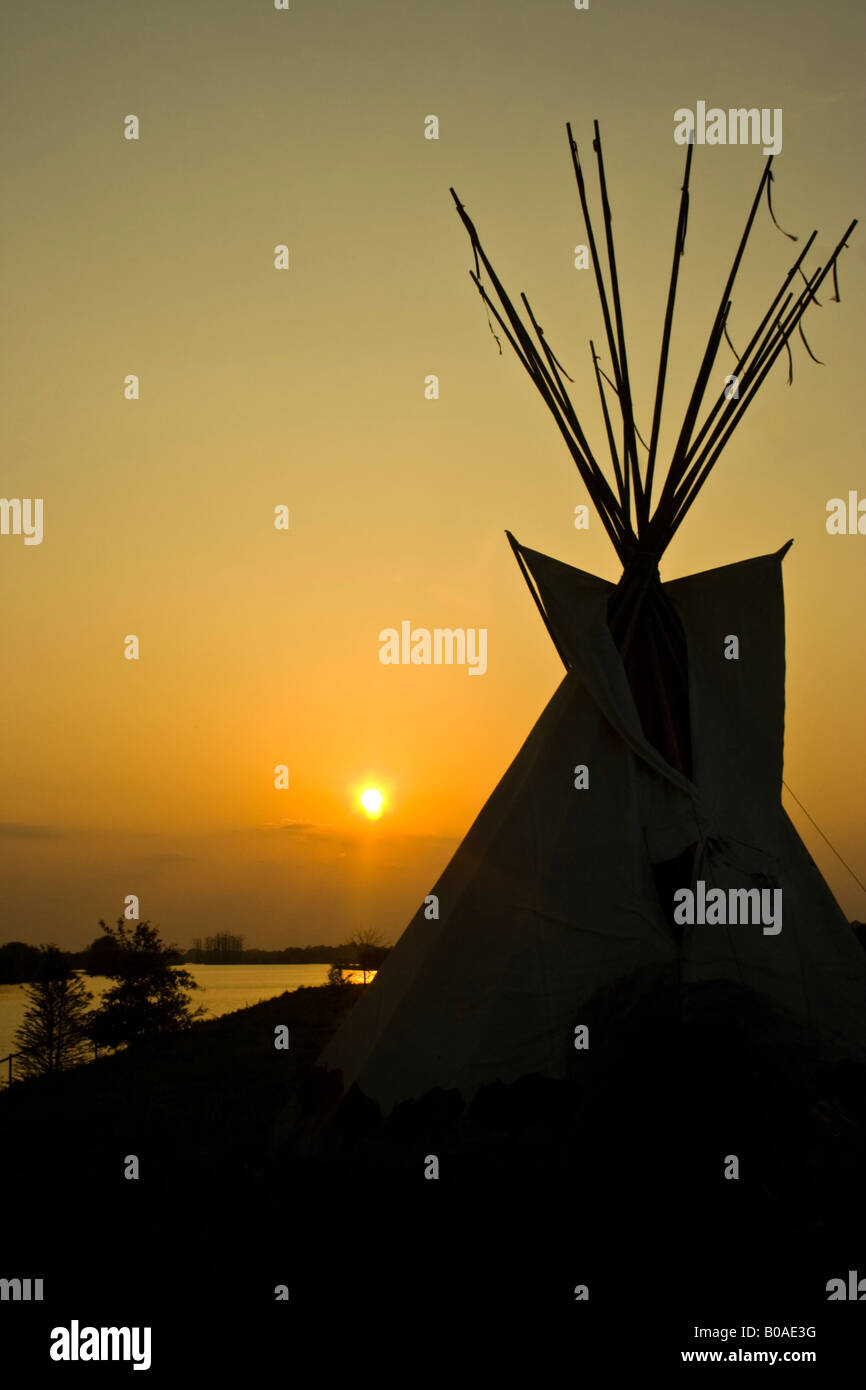 tipi at sunset Stock Photo - Alamy