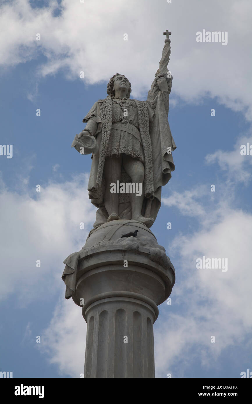 Columbus statue san juan puerto hi-res stock photography and images - Alamy