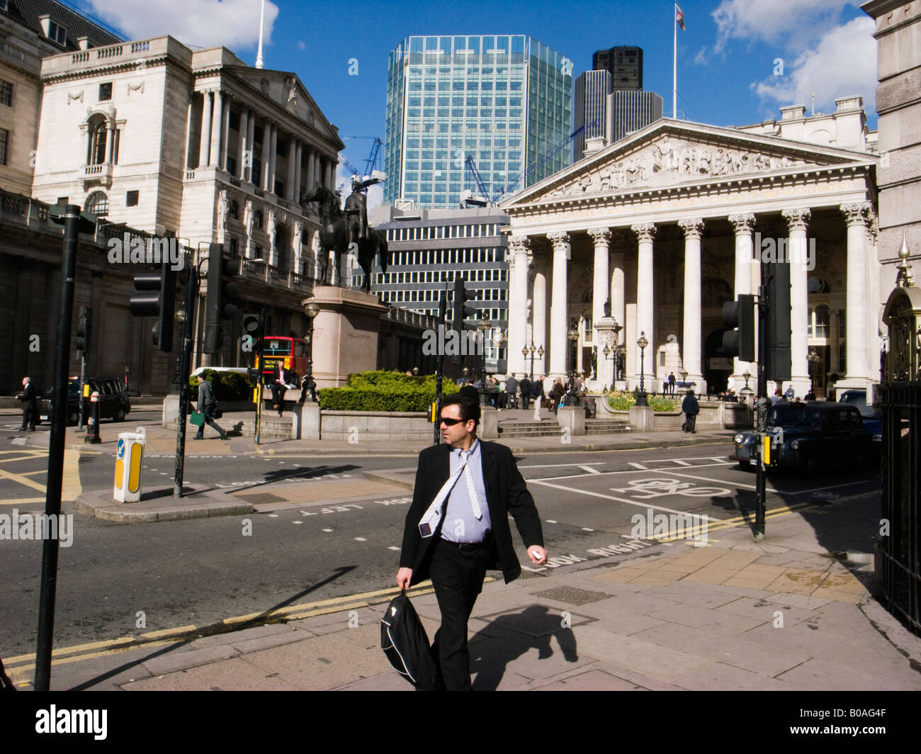 City london bank building financial district busy business finance ...