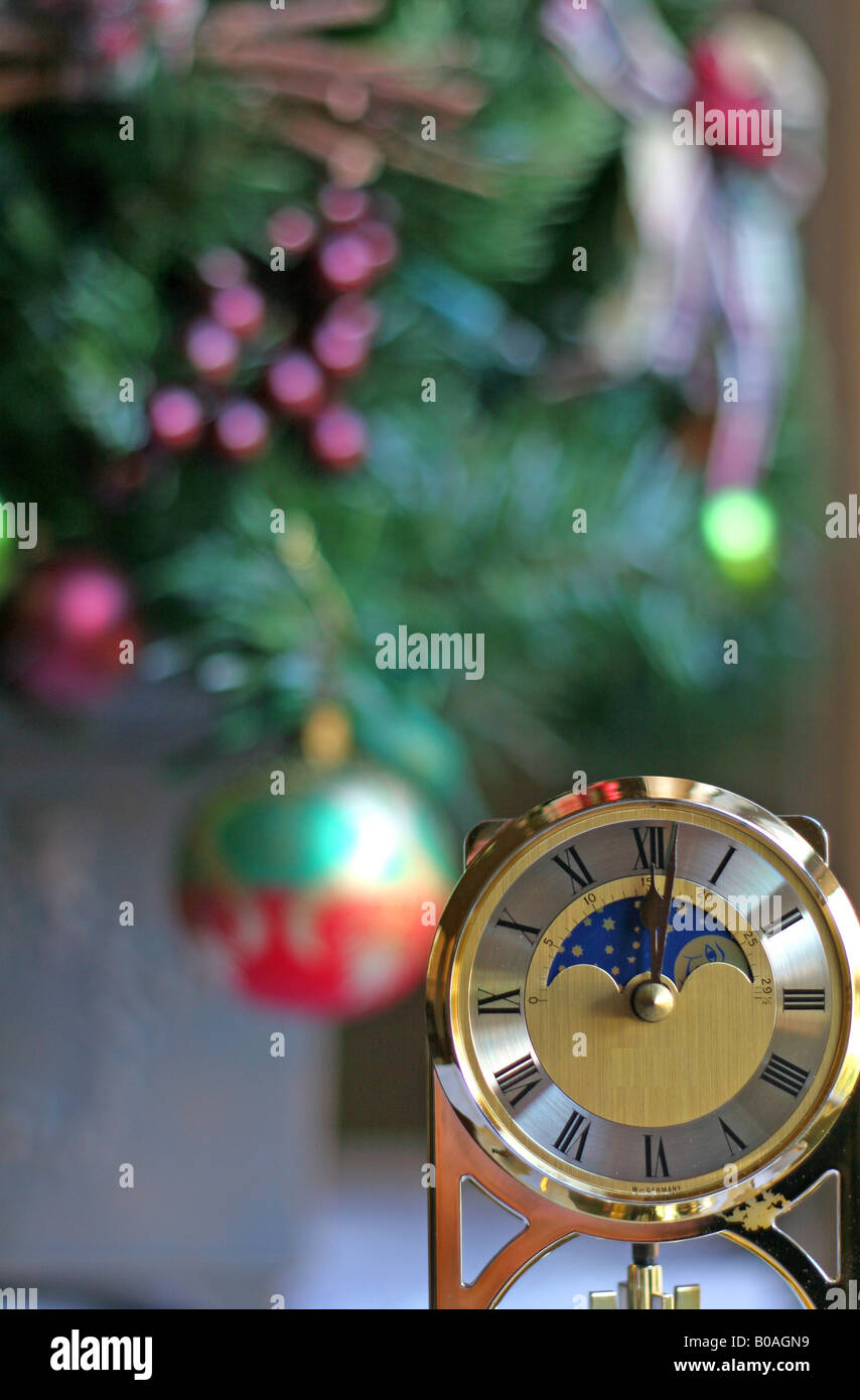 One minute to midnight hi-res stock photography and images - Alamy