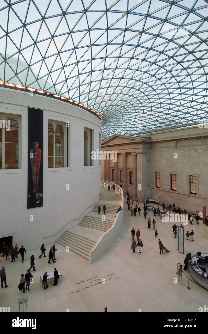 An internal view of the Great Court of the British Museum Stock Photo ...