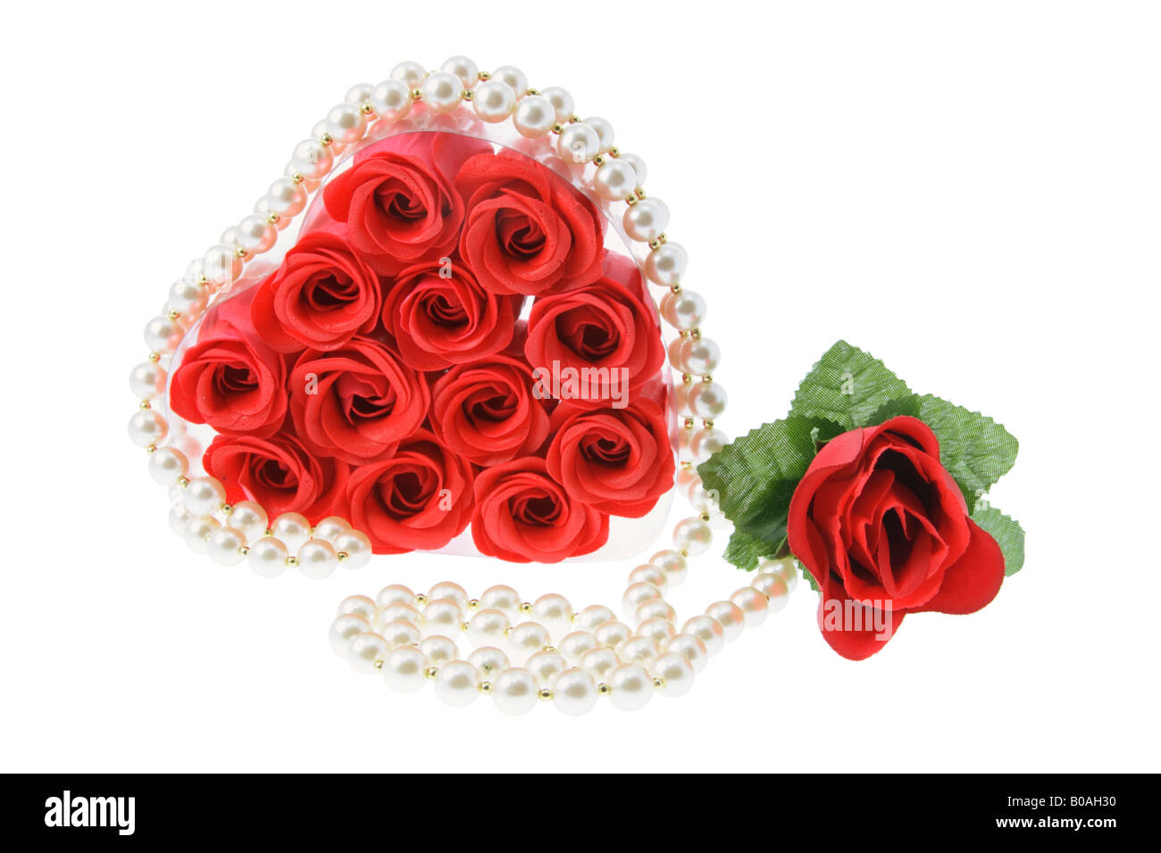 Red Roses And Pearls Background