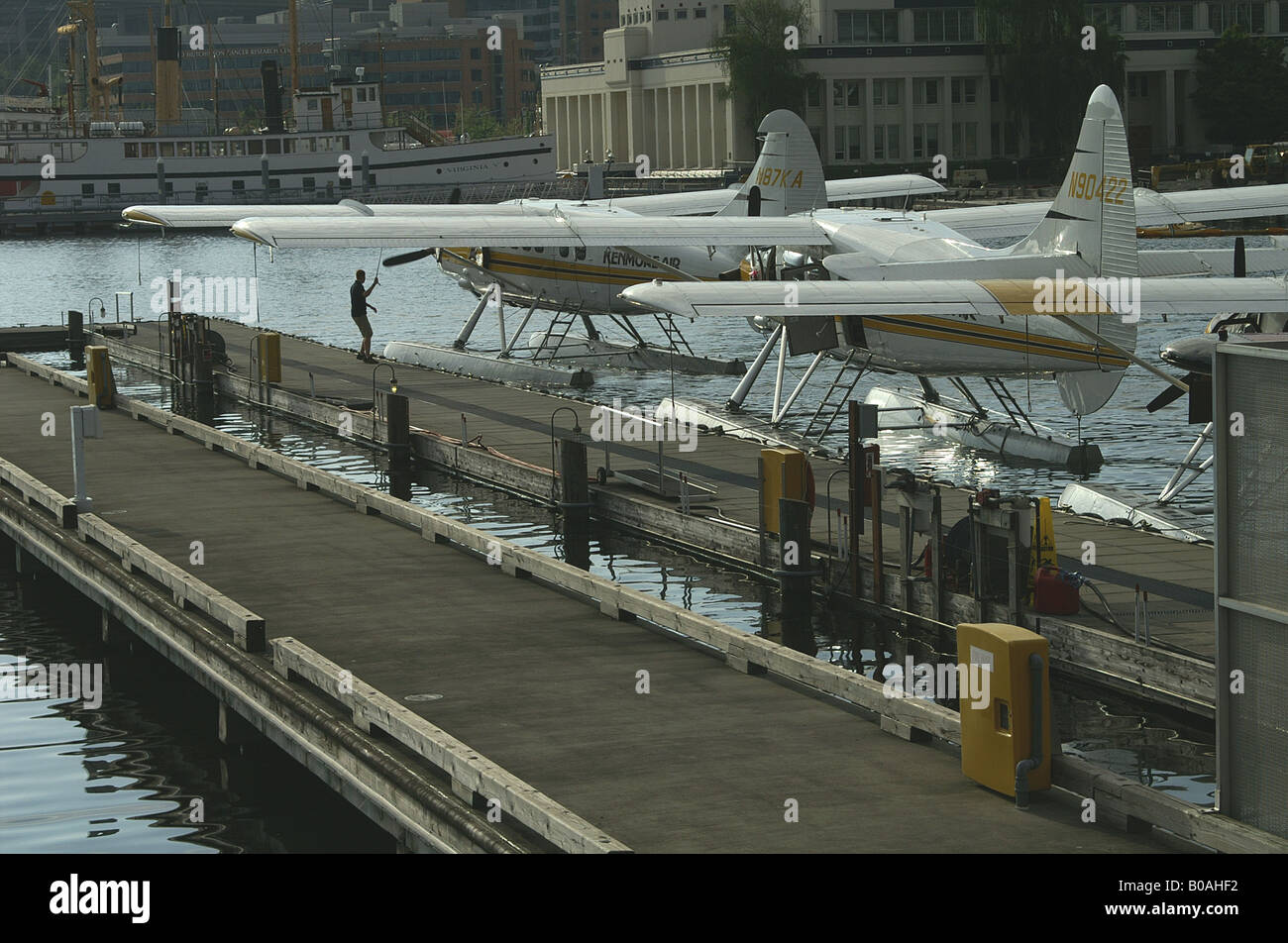 Seattle seaplanes hi-res stock photography and images - Alamy