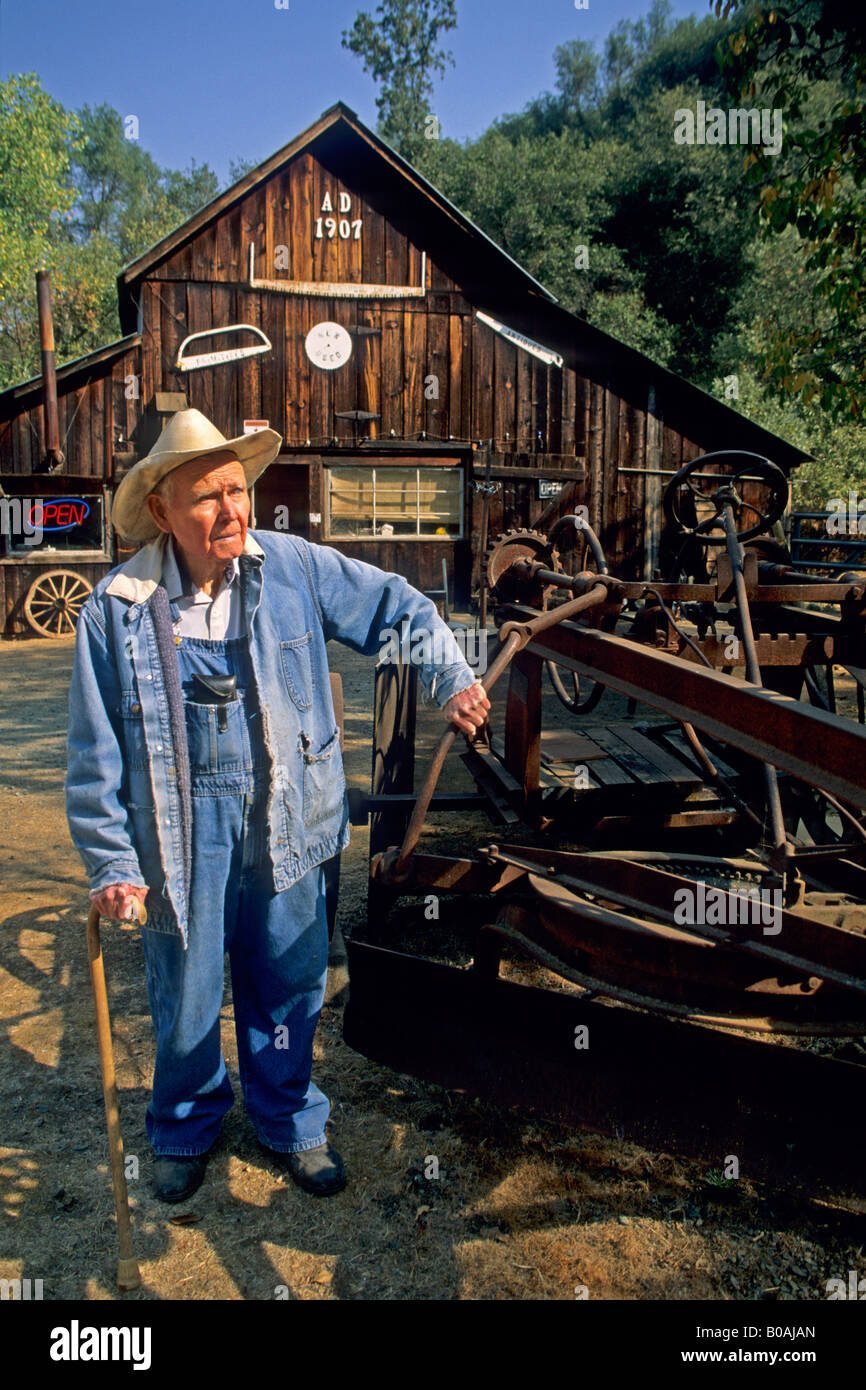 Steven Goble Owner Steves Antiques Fiddletown Amador County California ...