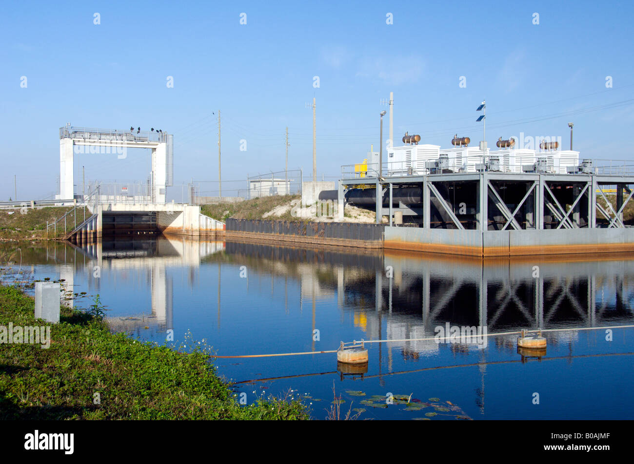 Water control structures along the canals in the Everglades of Florida ...