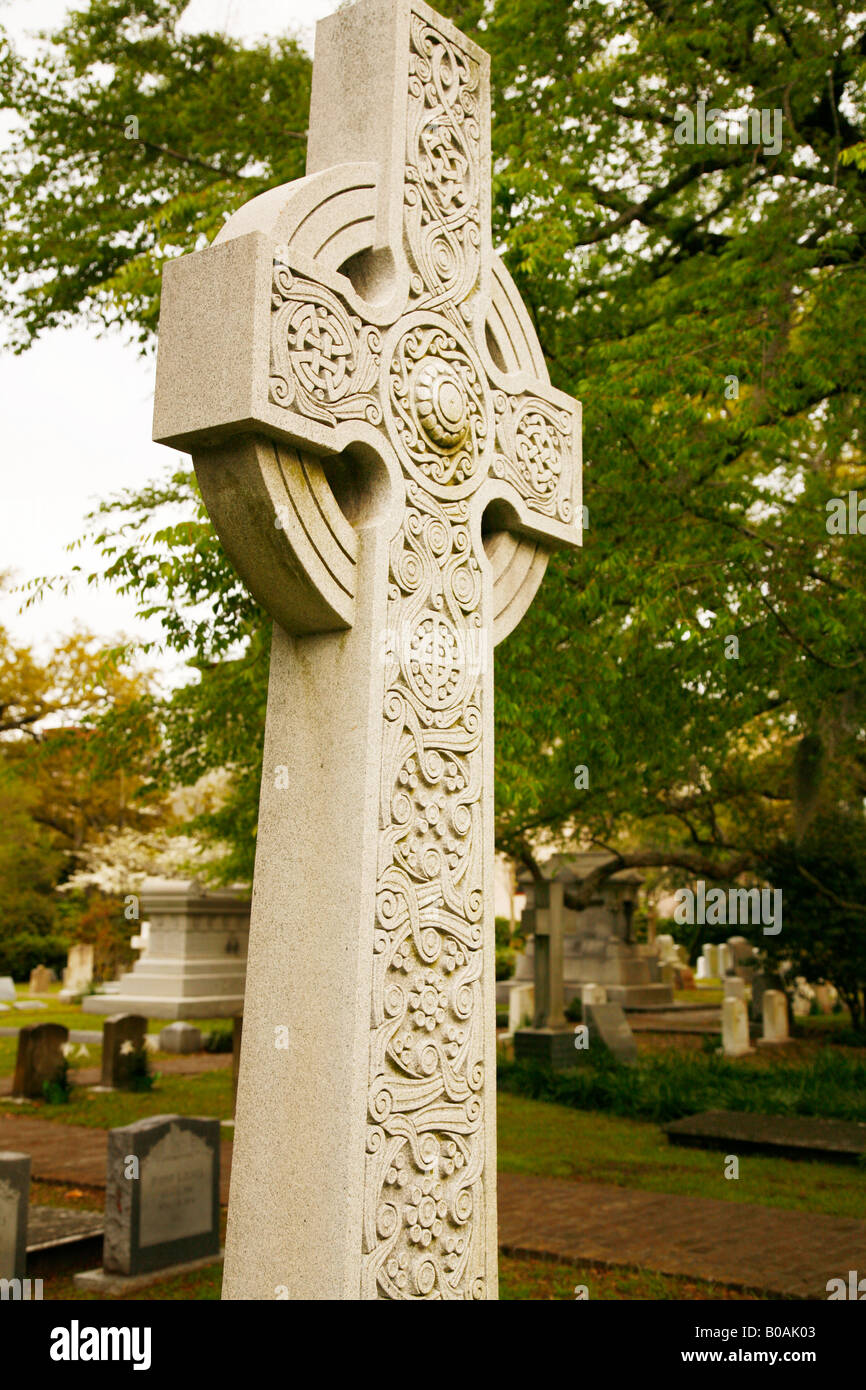 Grave stone cross in St. Philips Church Graveyard - churchyard ...