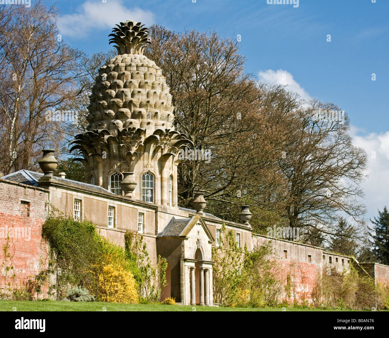 Dunmore house, scotland hi-res stock photography and images - Alamy