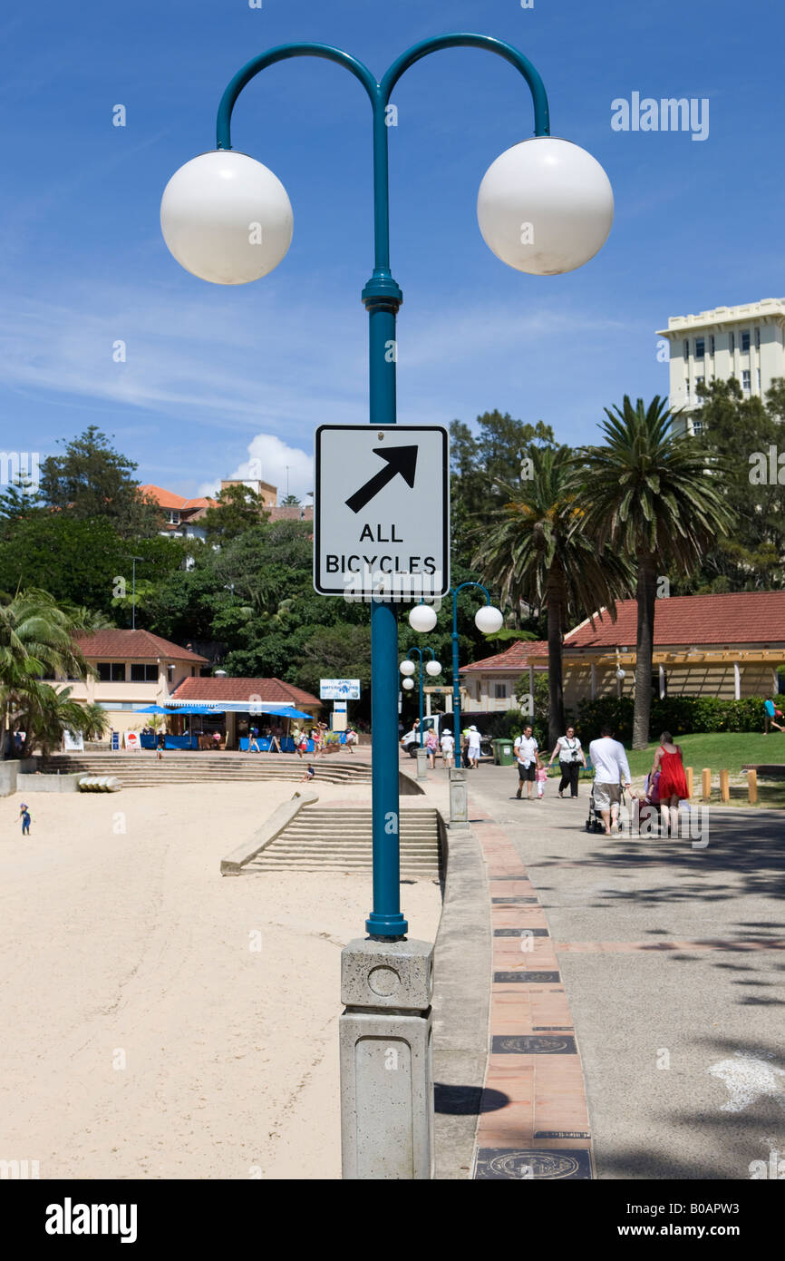 Manly beach promenade hi-res stock photography and images - Alamy