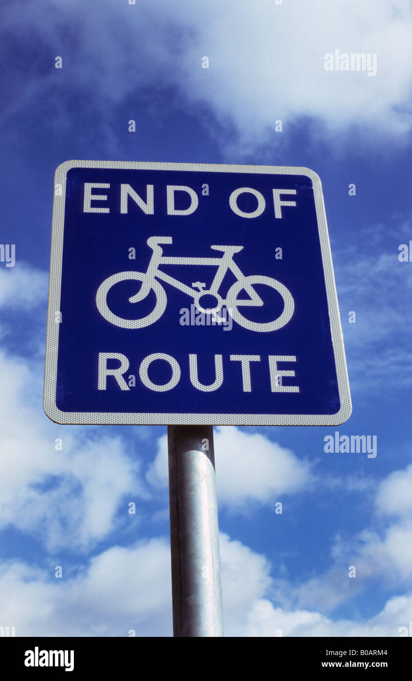 Leeds cycle lane hi-res stock photography and images - Alamy