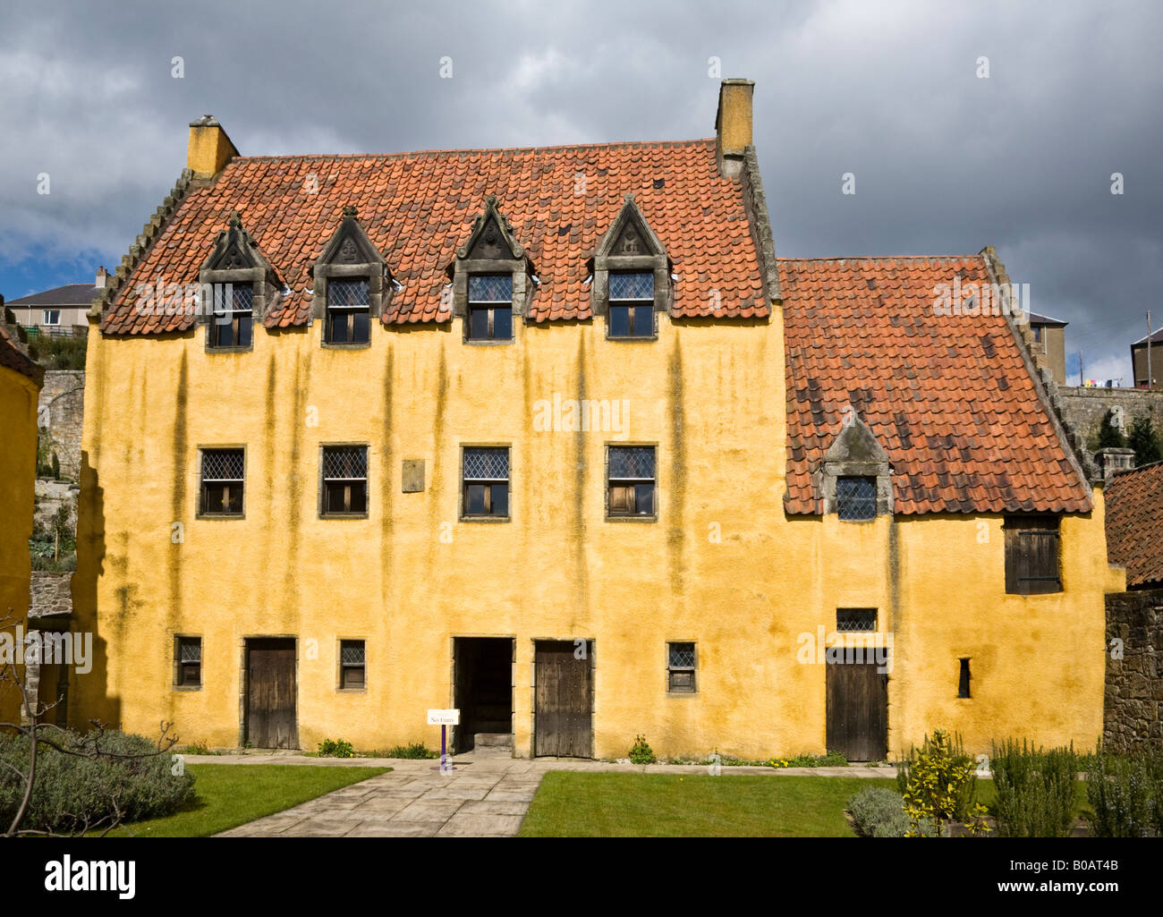 Culross garden hi-res stock photography and images - Alamy
