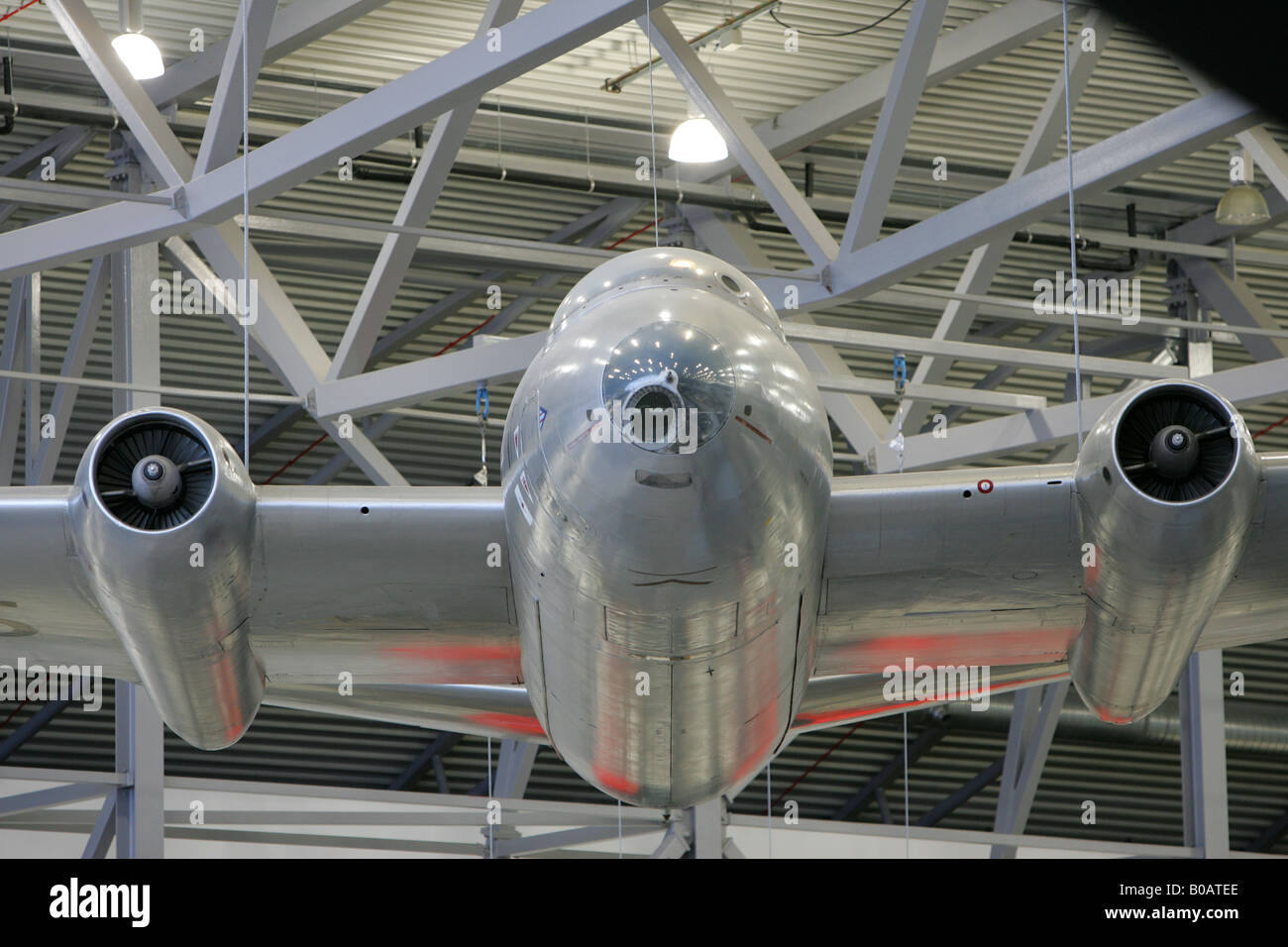 RAF CANBERRA, 1960's BOMBER AIRCRAFT -IMPERIAL WAR MUSEUM DUXFORD Stock ...