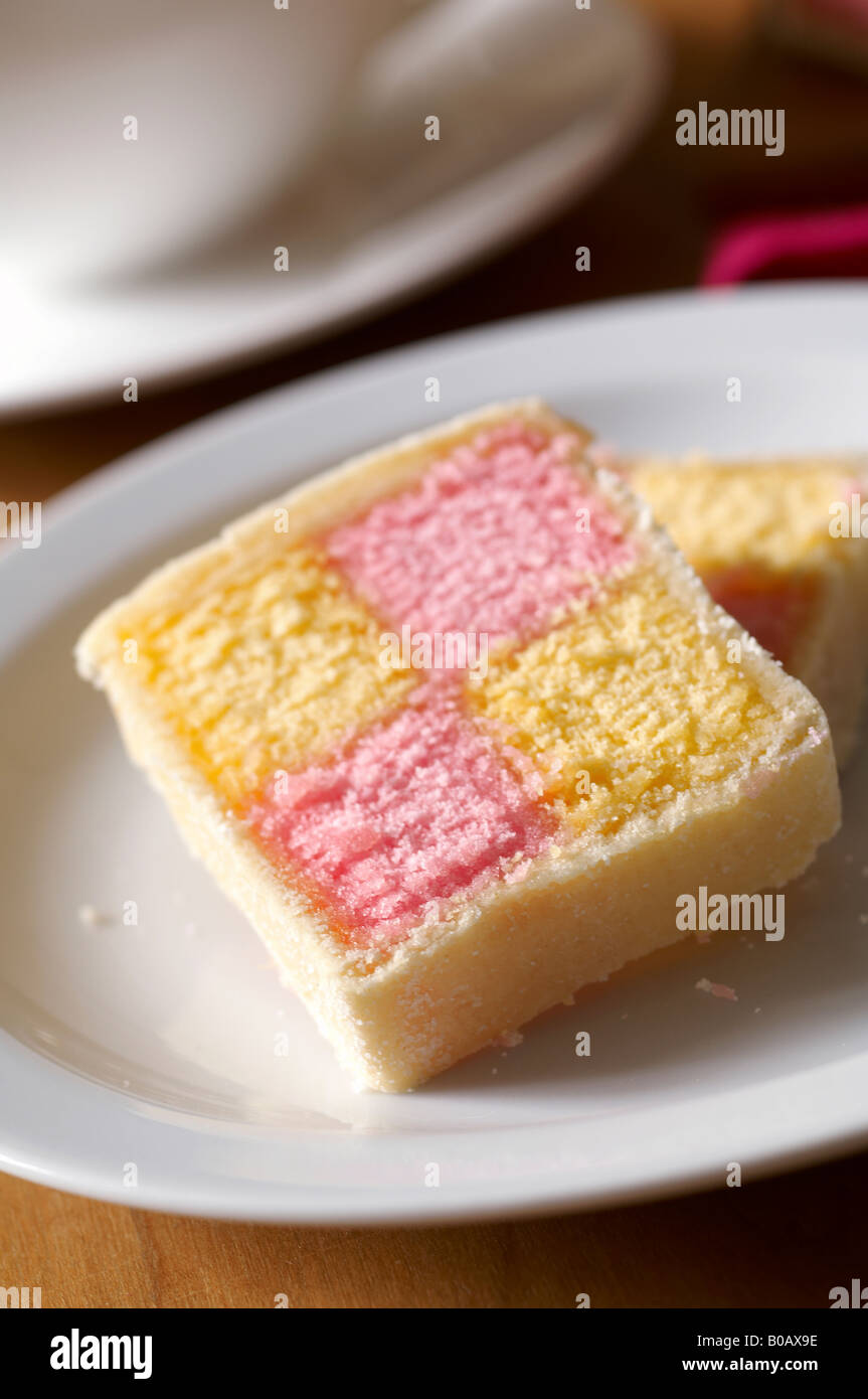 Battenberg cake hi-res stock photography and images - Alamy