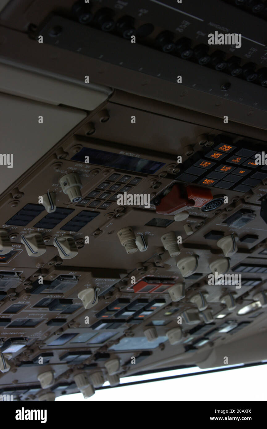 Boeing 767 interior hi-res stock photography and images - Alamy
