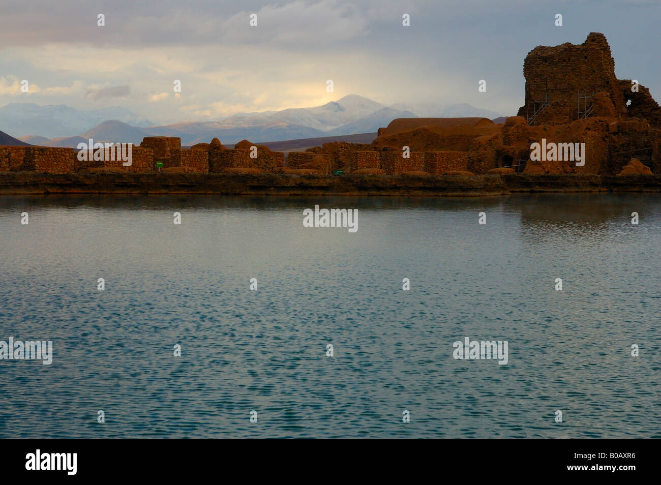 Central lake in Takht-e Soleiman fortress, Iran Stock Photo - Alamy
