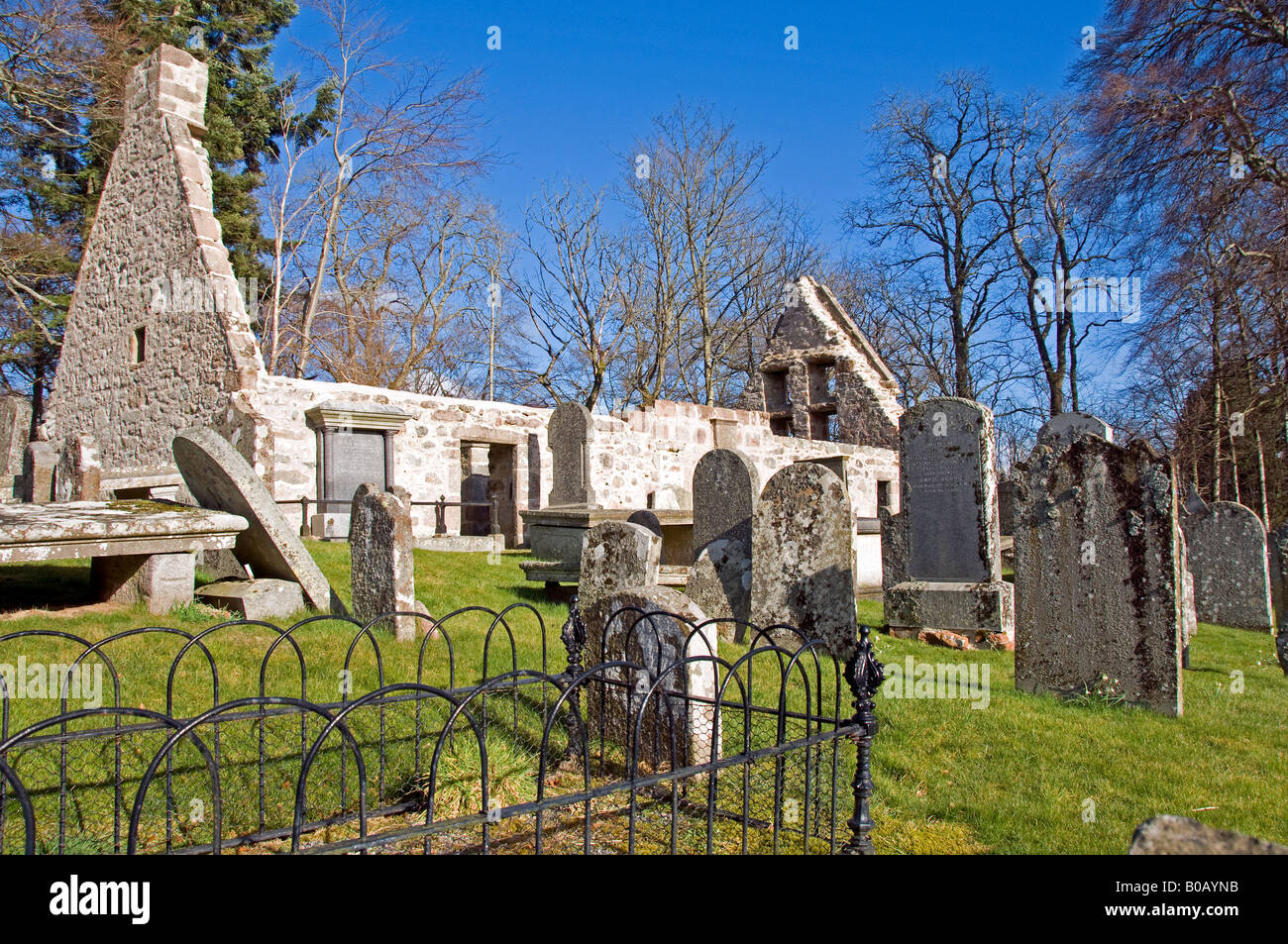 Midmar kirk hi-res stock photography and images - Alamy