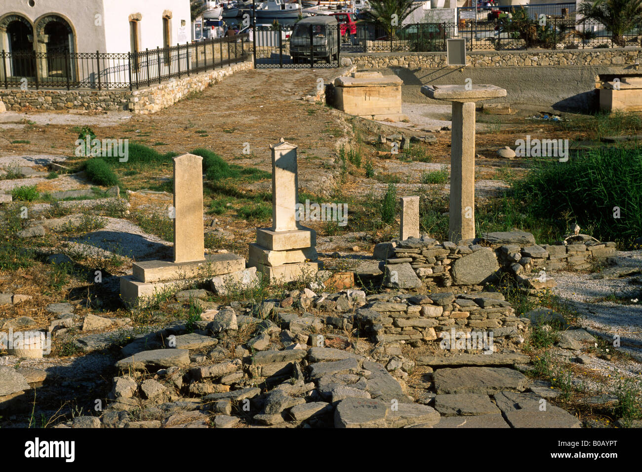 Paros archaeological ruin ruins hi-res stock photography and images - Alamy