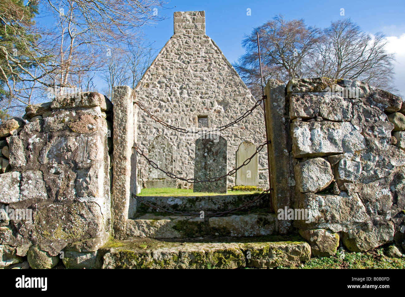Church kirk hi-res stock photography and images - Alamy