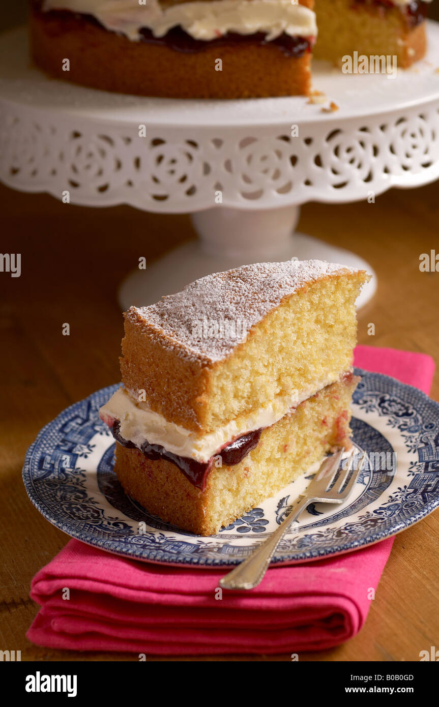 Slice sponge cake butter hi-res stock photography and images - Alamy