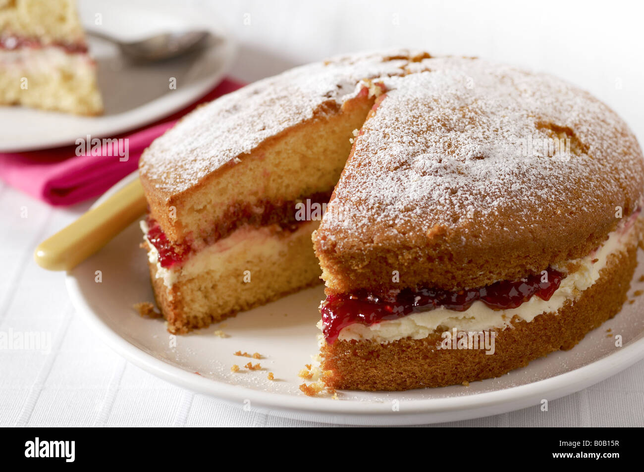 Victoria Sponge Cake Stock Photo - Alamy