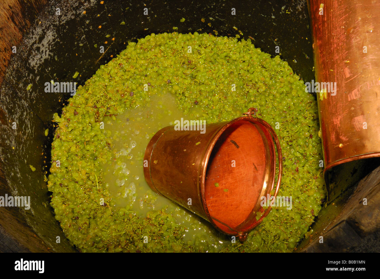 Tub making hi-res stock photography and images - Alamy