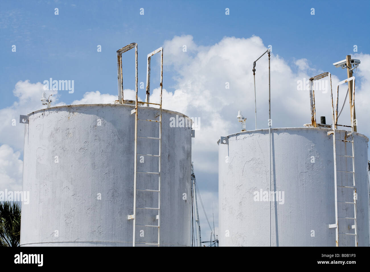 White tanks hi-res stock photography and images - Alamy