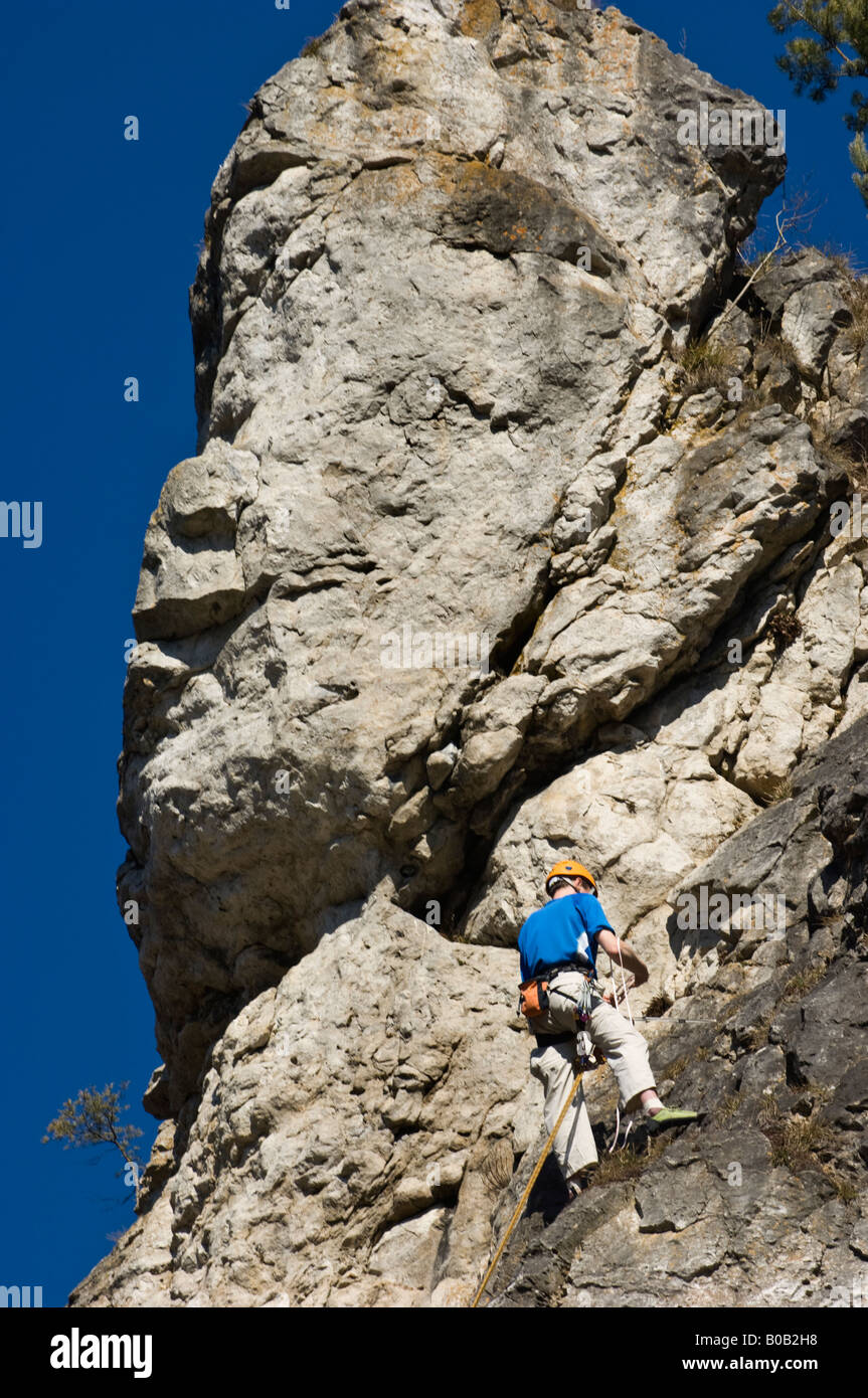 mountain climbing hill up climber healthy SPORTS outdoor fit fitness ...