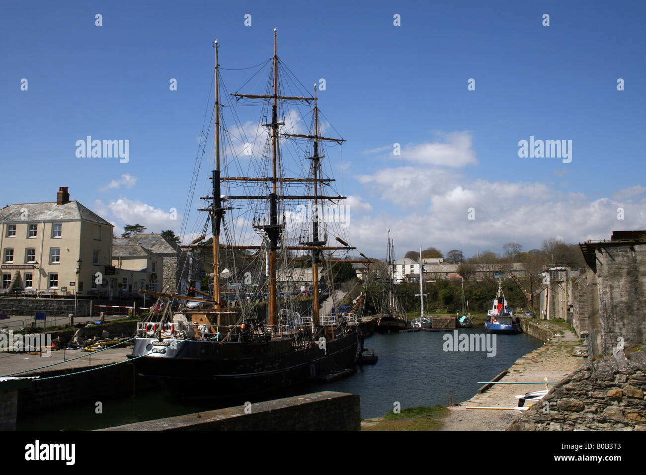 Charlestown dockyard hi-res stock photography and images - Alamy