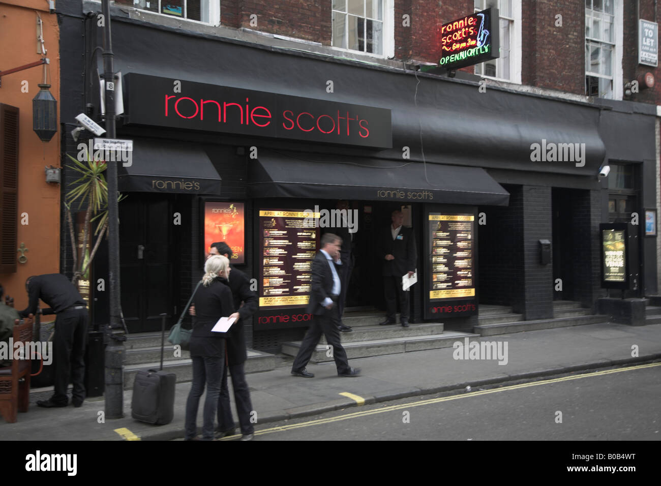 Busy club london High Resolution Stock Photography and Images - Alamy