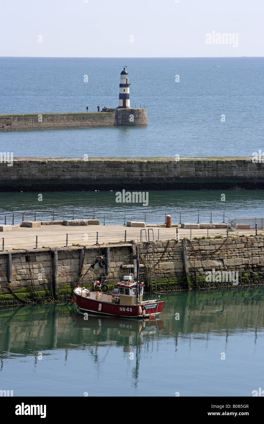 Seaham old harbour and lighthouse Stock Photo - Alamy