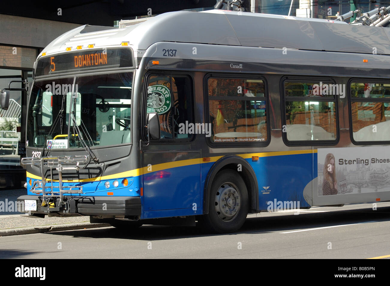 Number 5 Bus Stock Photos & Number 5 Bus Stock Images - Alamy
