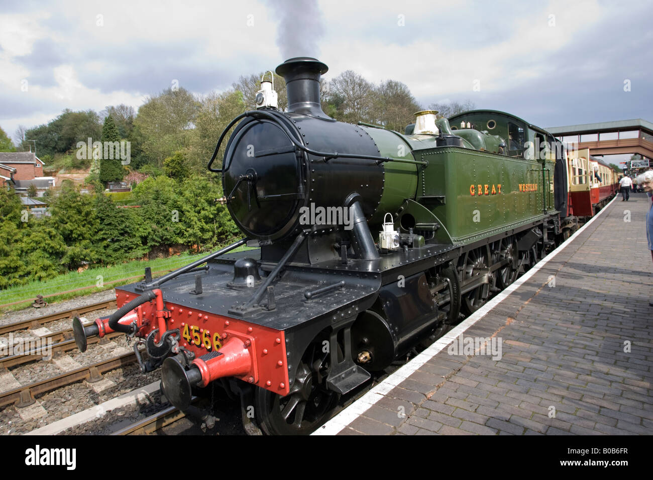 Great Western steam train Bewdley station Severn Valley Railway ...