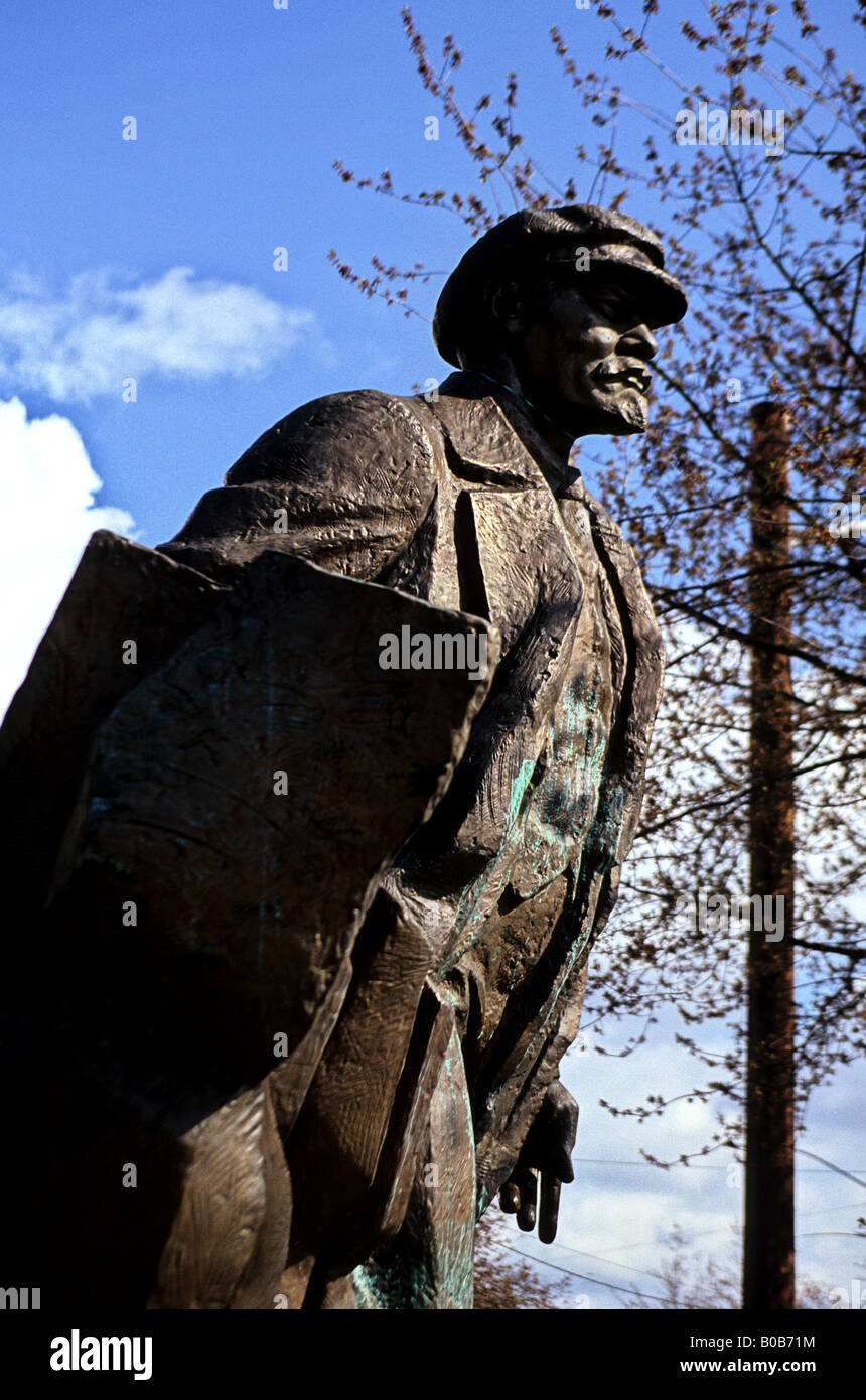Lenin statue in the Fremont area of Seattle Washington USA Stock Photo ...