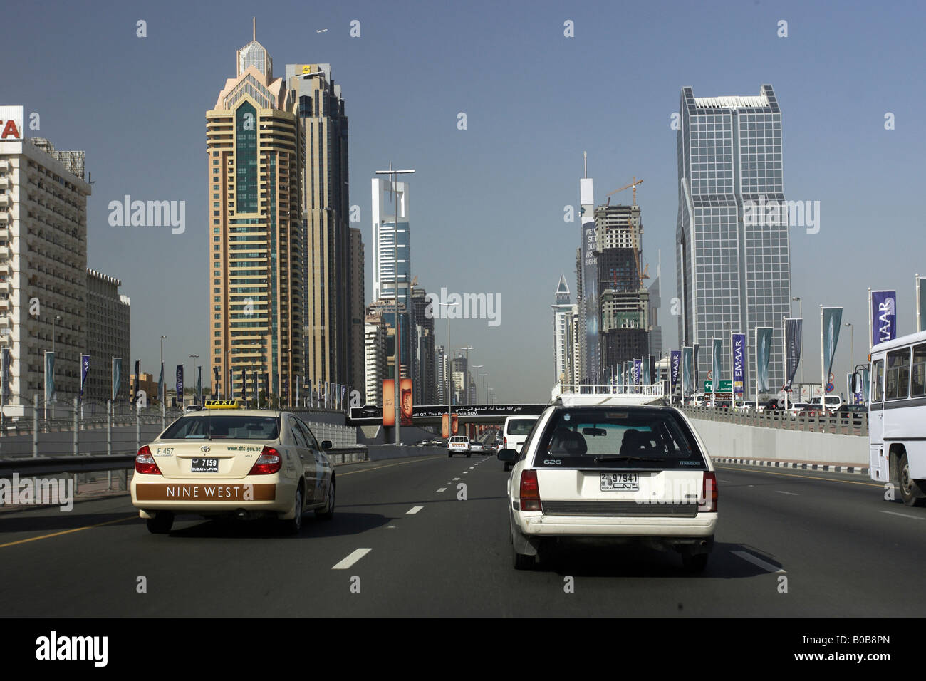 Rush hour on the Sheikh Zayed Road, Dubai, United Arab Emirates Stock ...
