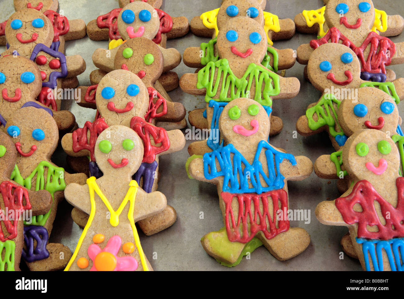Row of gingerbread men hi-res stock photography and images - Alamy