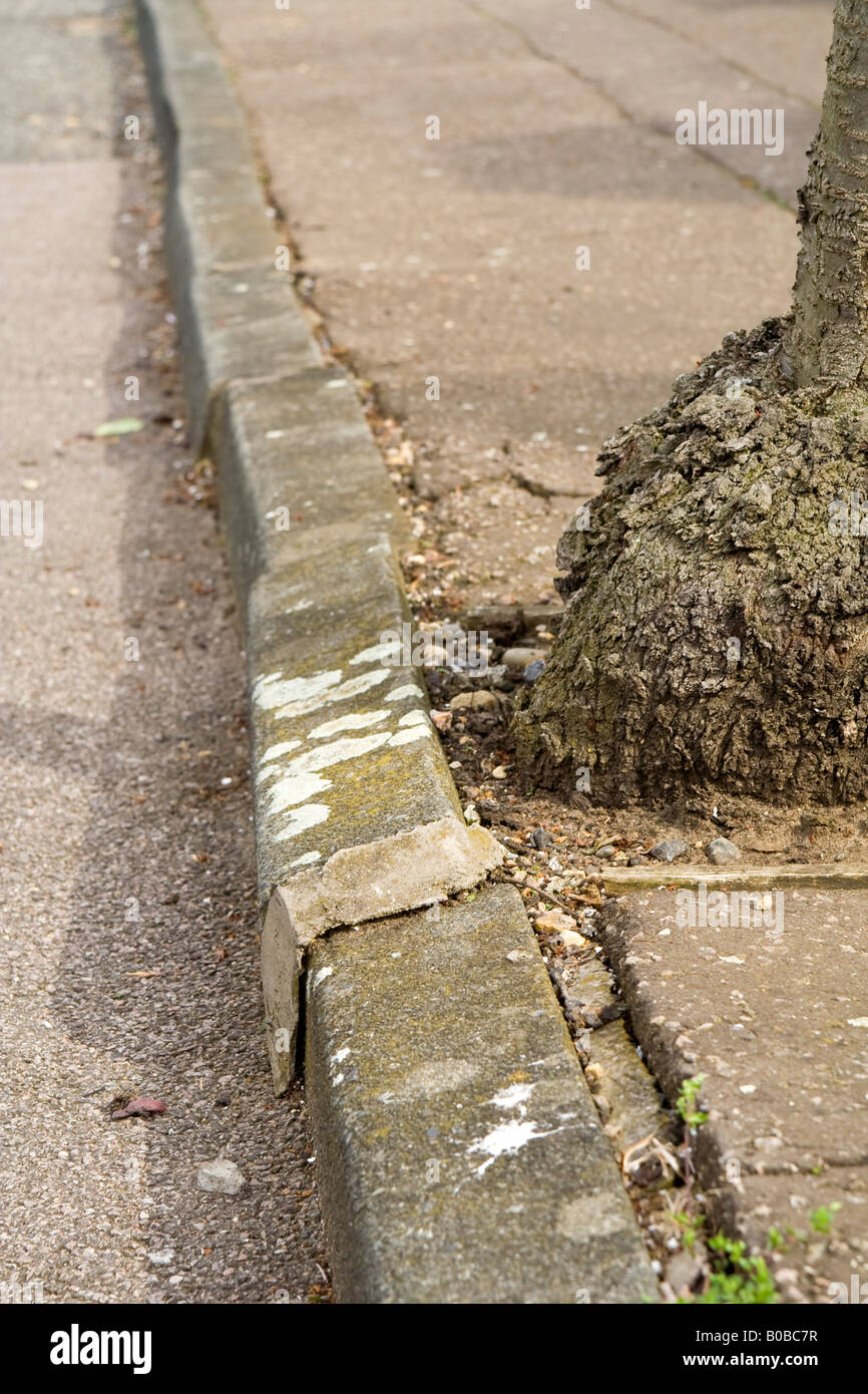 Kerb damage hi-res stock photography and images - Alamy