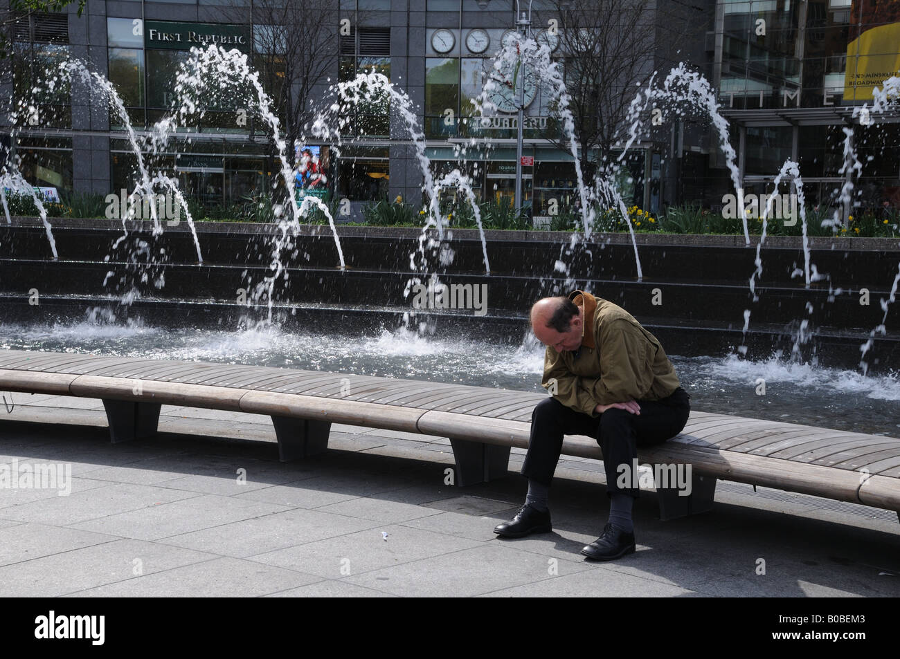 Despondent man hi-res stock photography and images - Alamy
