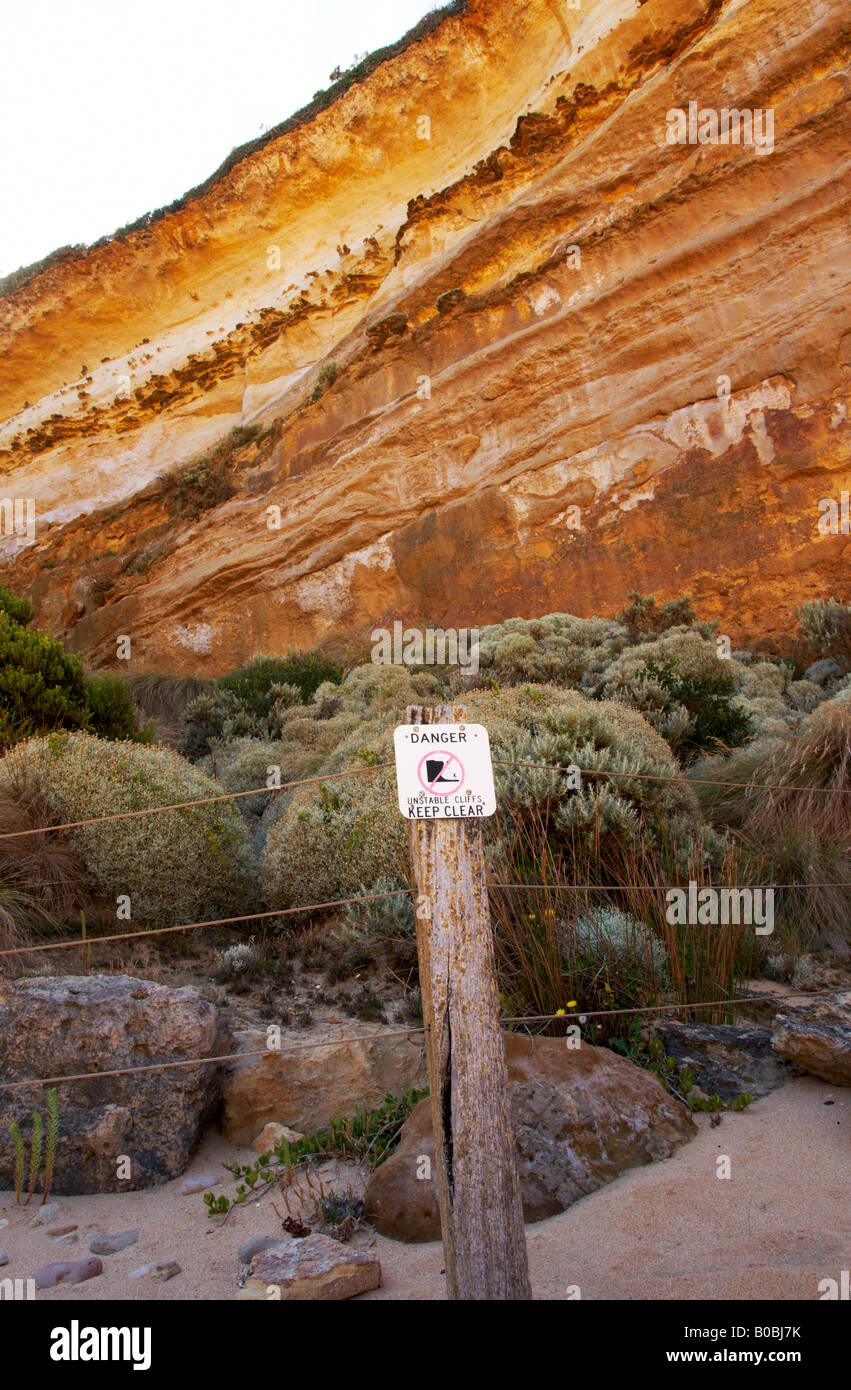Danger unstable cliffs sign hi-res stock photography and images - Alamy