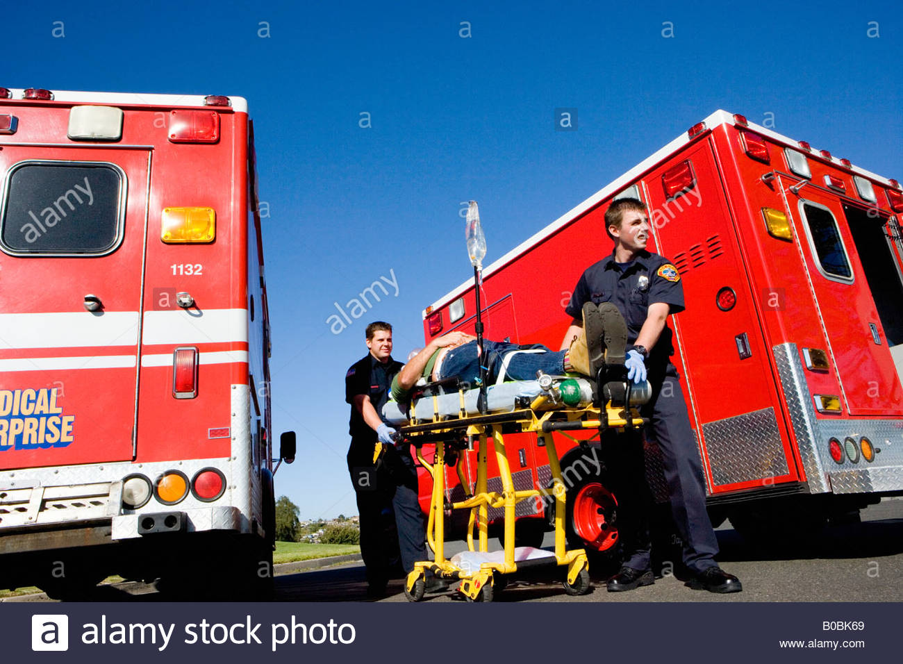 Paramedics Stretcher Stock Photos & Paramedics Stretcher Stock Images ...