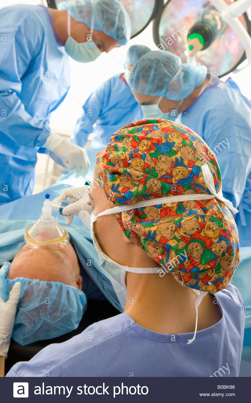 Operating Room Nurse Stock Photos & Operating Room Nurse Stock Images ...
