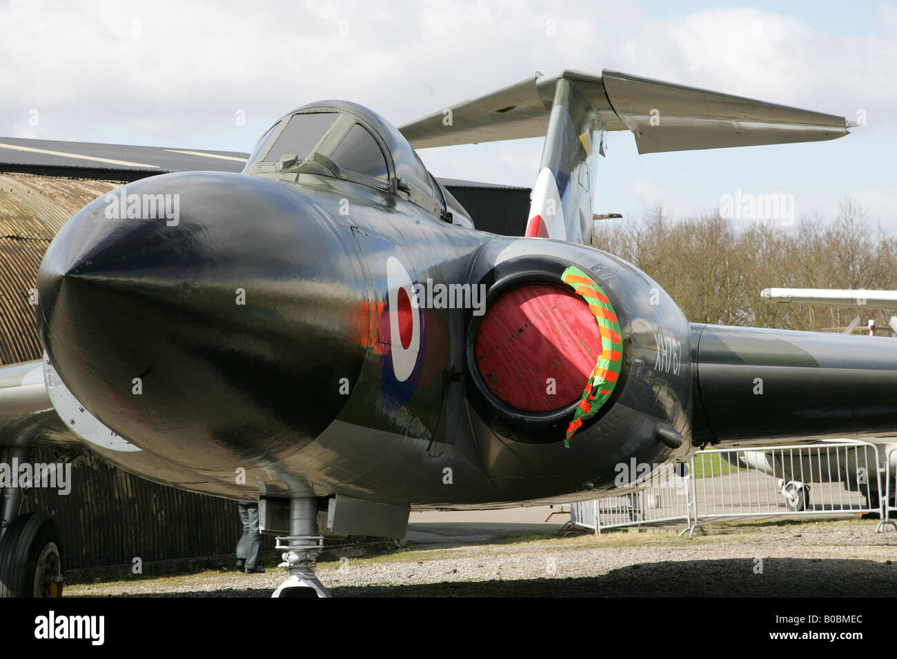AIRCRAFT IMPERIAL WAR MUSEUM BOMBER TRANSPORT PROPELLER plane aeroplane ...