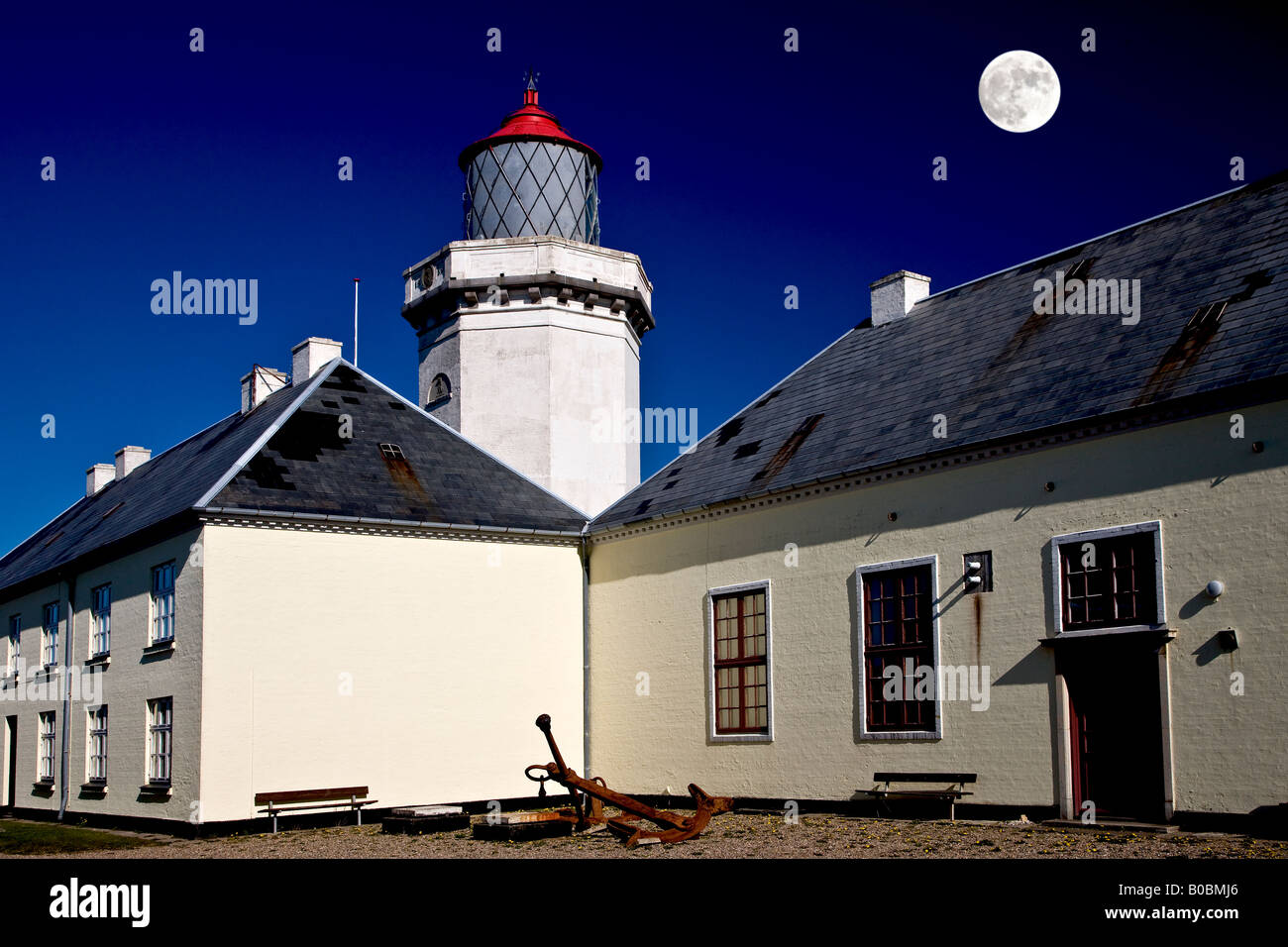 Guiding lighthouse hi-res stock photography and images - Alamy