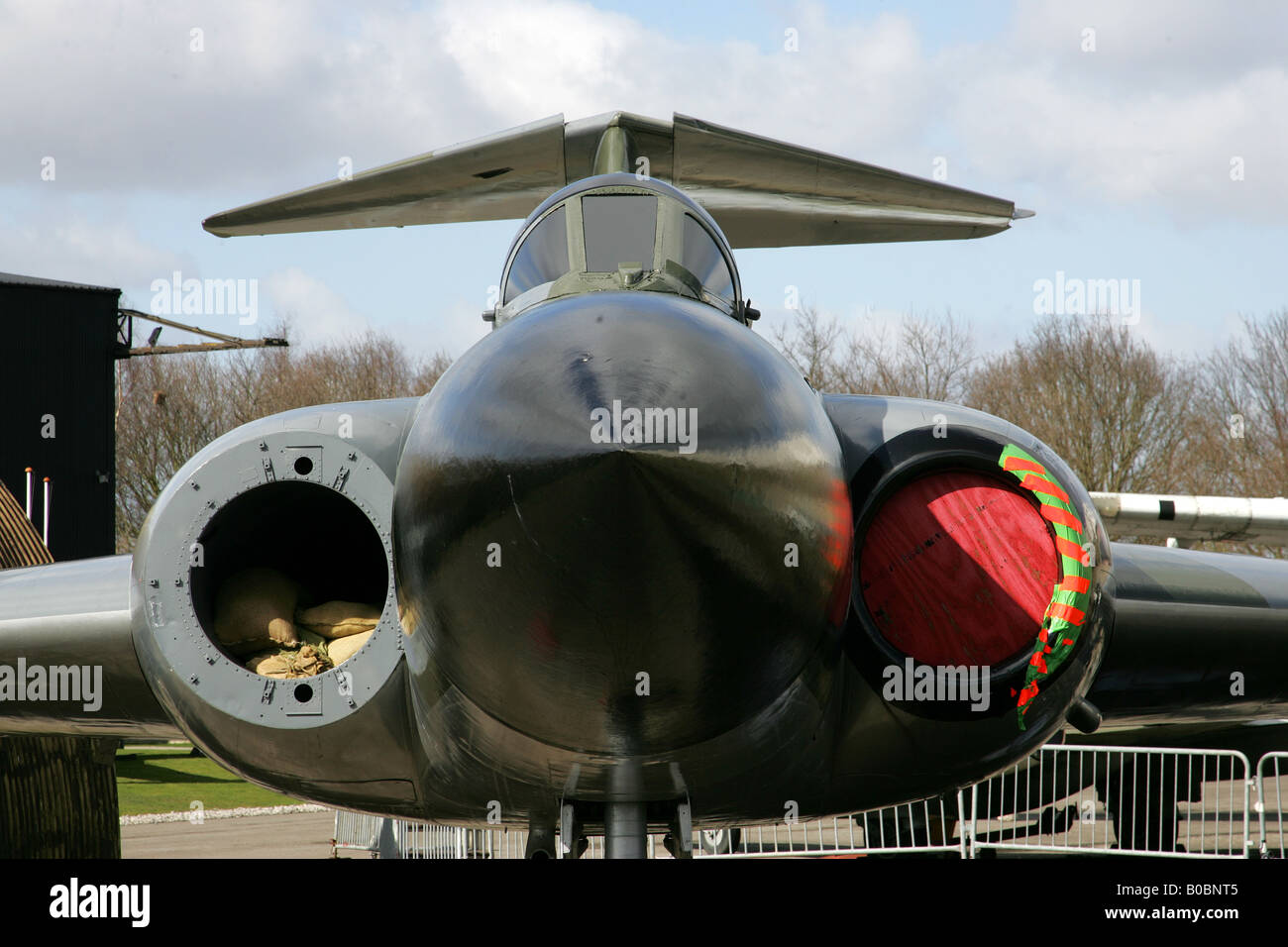 AIRCRAFT IMPERIAL WAR MUSEUM BOMBER TRANSPORT PROPELLER plane aeroplane ...