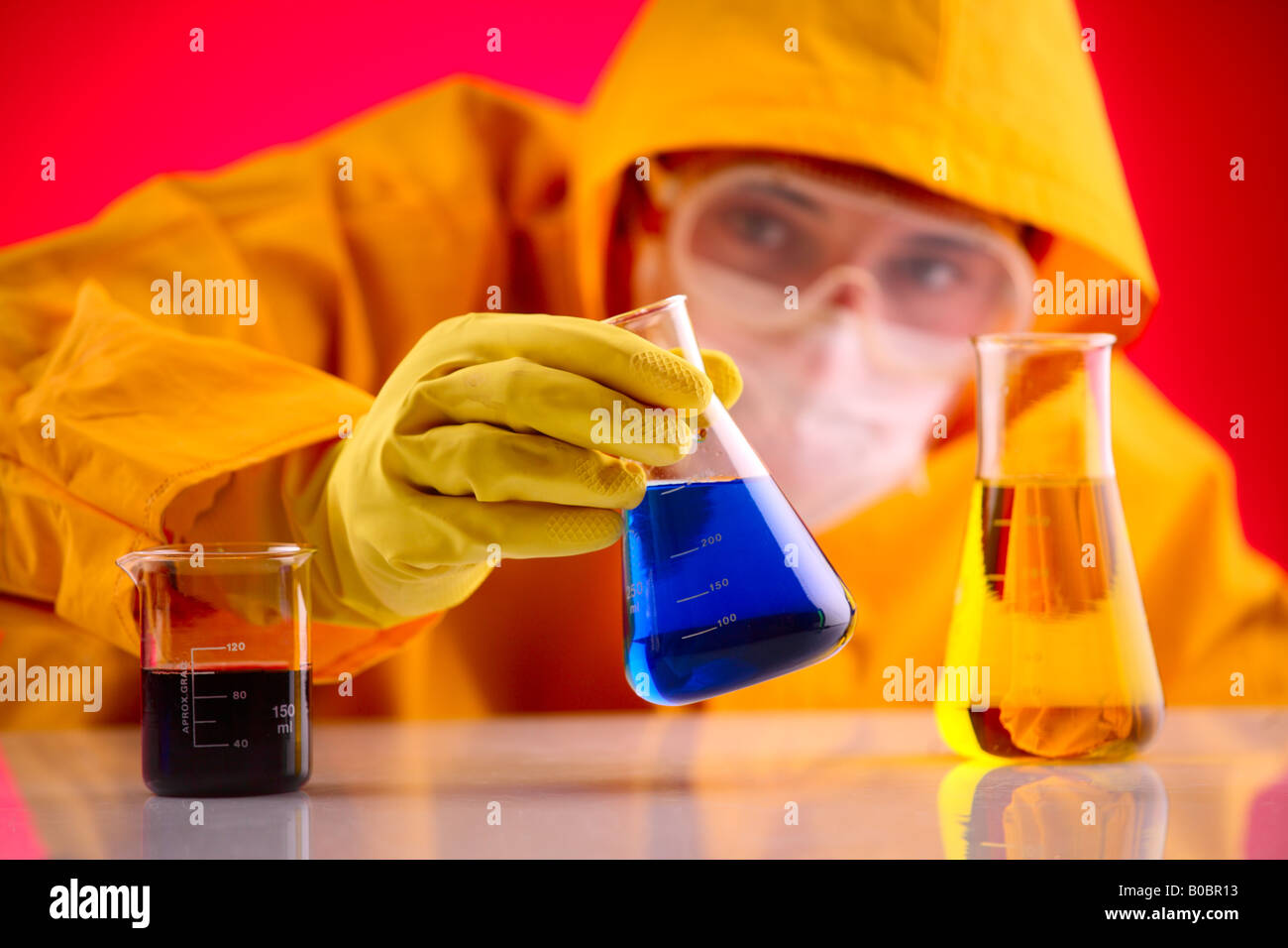 Science examine hi-res stock photography and images - Alamy