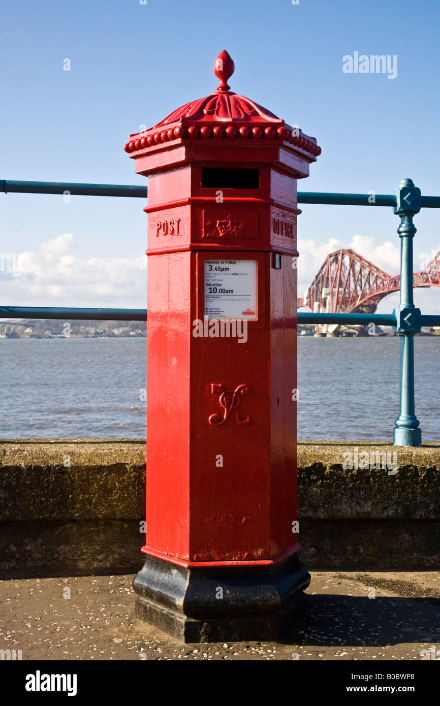 Victorian postbox hi-res stock photography and images - Alamy