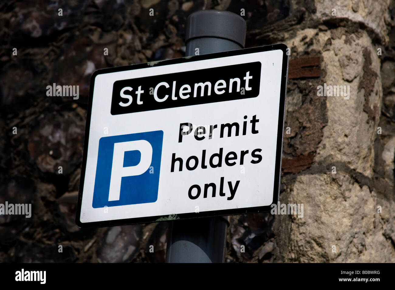 Permit holders only sign signs hi-res stock photography and images - Alamy