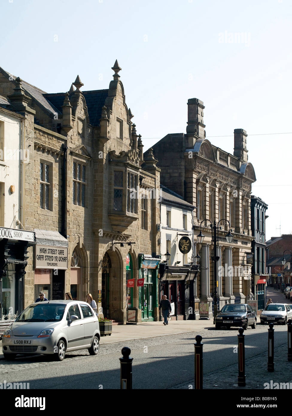 Welsh shopping hi-res stock photography and images - Alamy