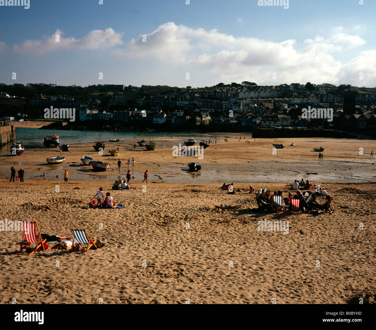 Cornish sun bathers hi-res stock photography and images - Alamy