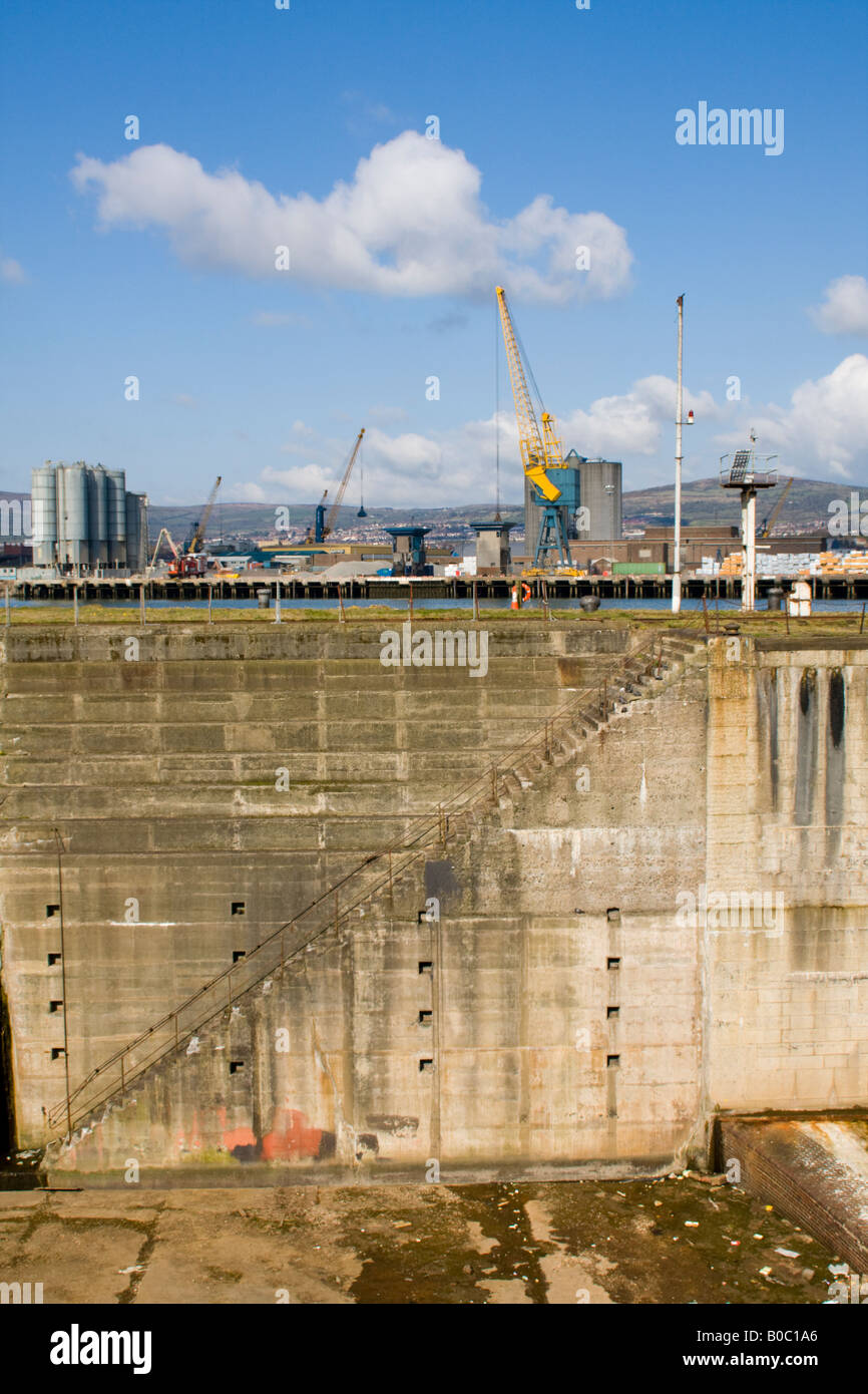 Harland wolff shipyard belfast dock hi-res stock photography and images ...