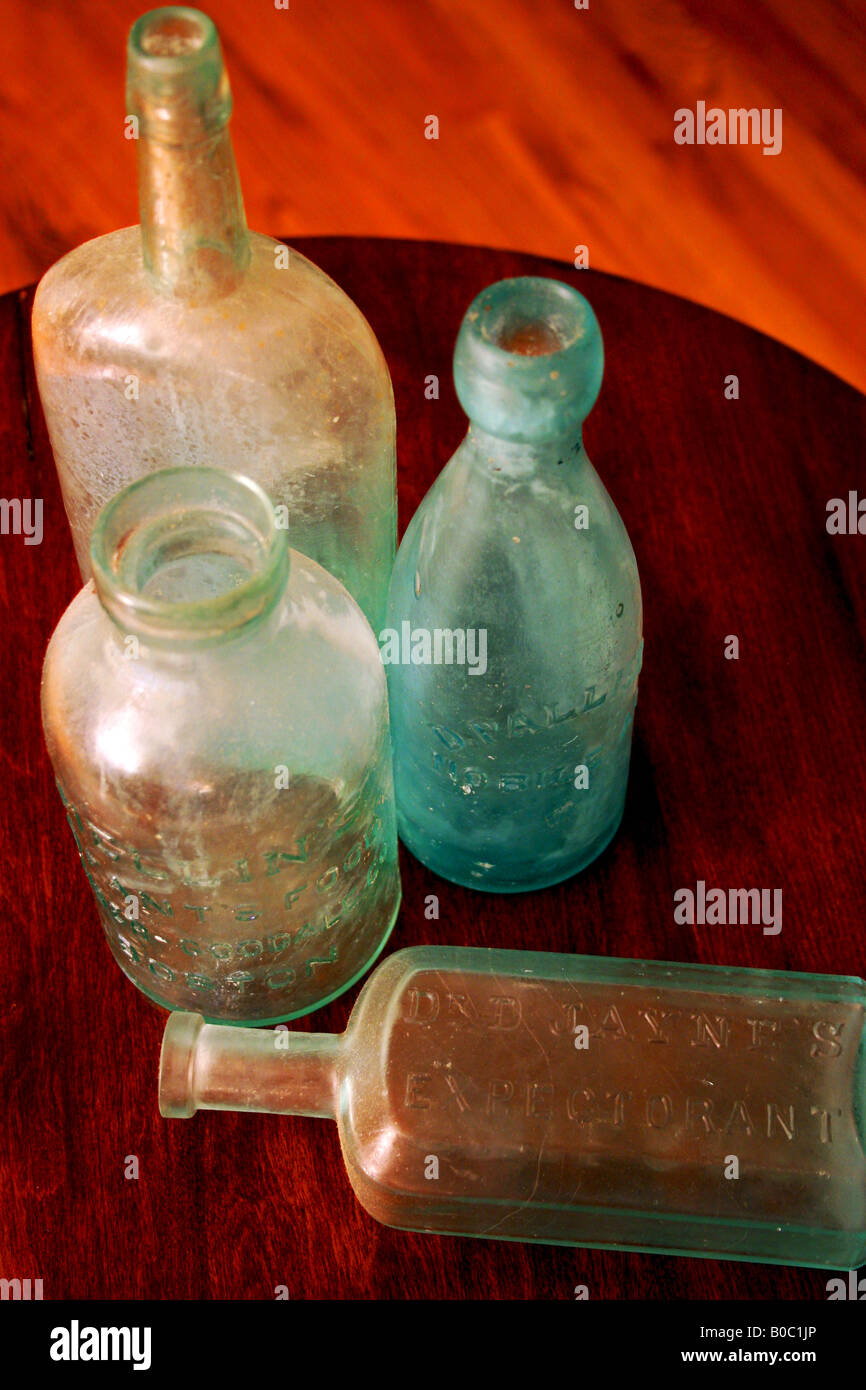 Old soda bottles hi-res stock photography and images - Alamy